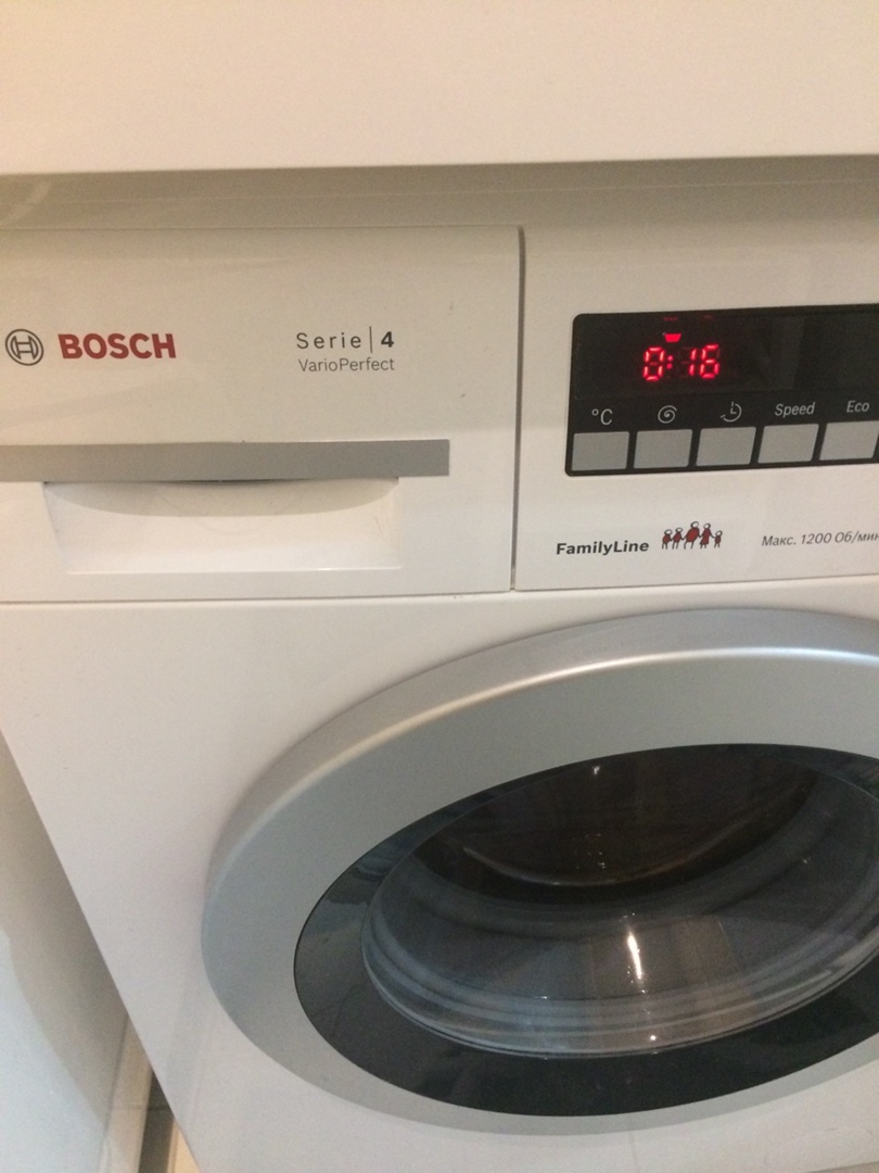 Стиральная машина BOSCH узкая Serie | 4 VarioPerfect WLG20240OE | отзывы