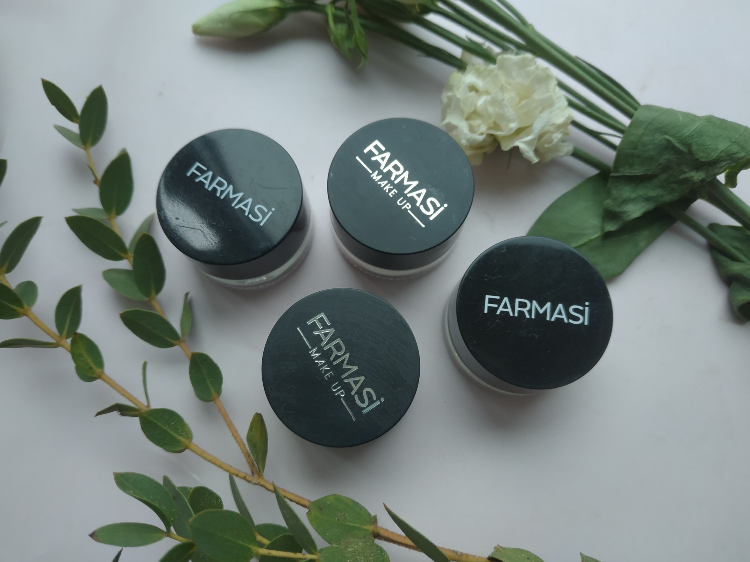 Farmasi CREAMY EYESHADOW